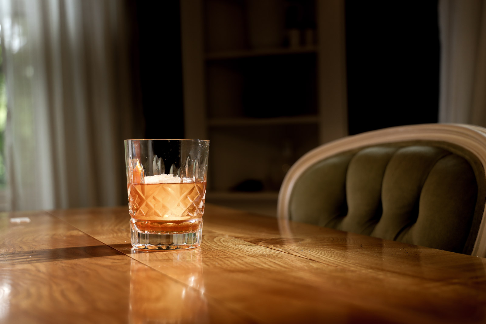 Peach Old Fashioned: A Fruity Twist on an Old Classic