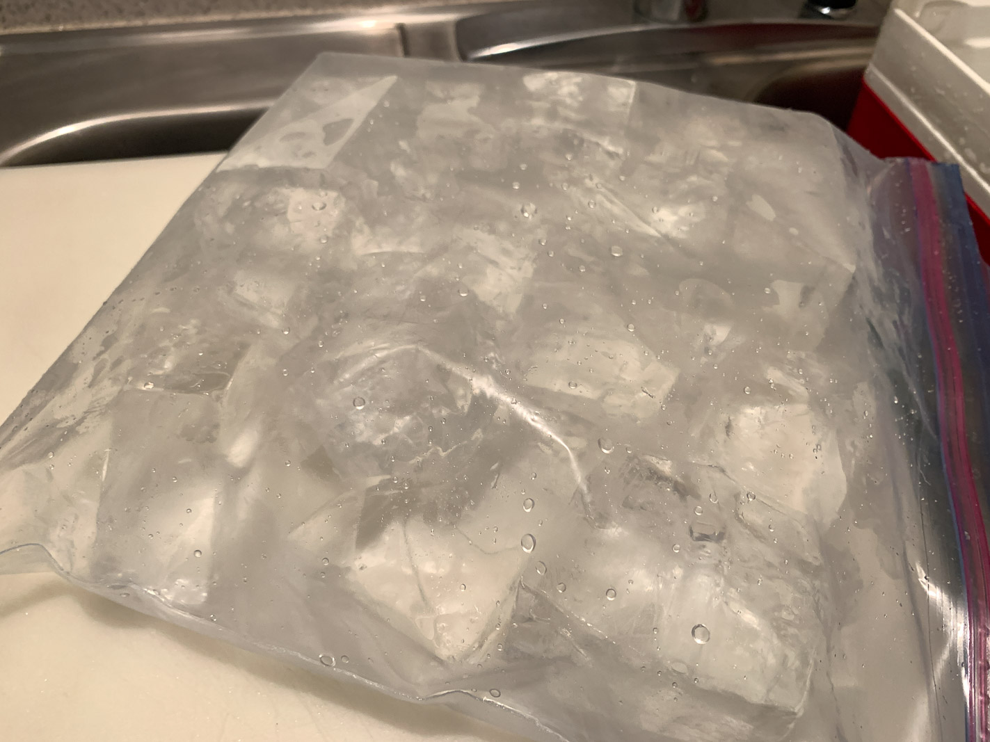 How to Make Clear Ice Cubes for Cocktails: The Ultimate Guide